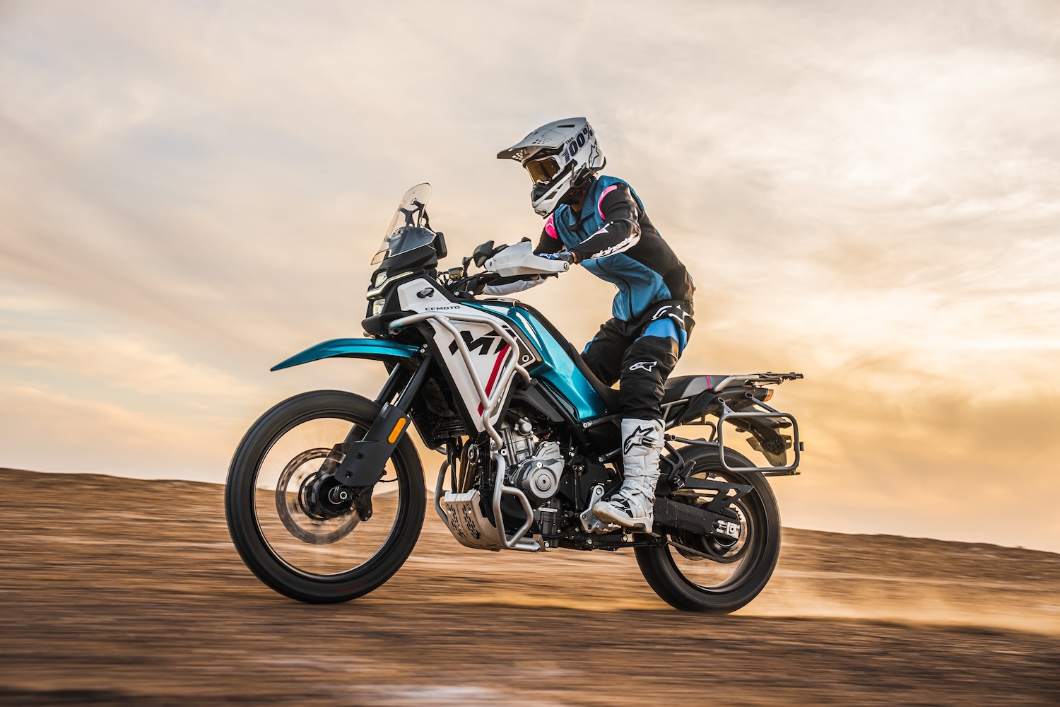 首購優惠24.7萬、26.7萬起！CFMOTO春風450CL-C、450MT台灣上市 | SUPERMOTO8