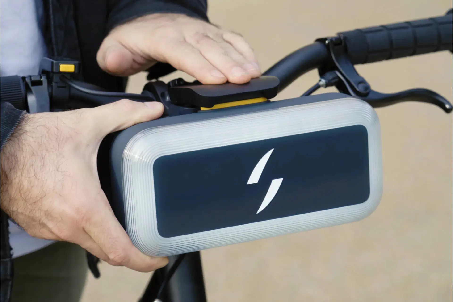 Swytch Max+ 讓你的自行車瞬間變身電動車，續航力飆升六倍！ | SUPERMOTO8