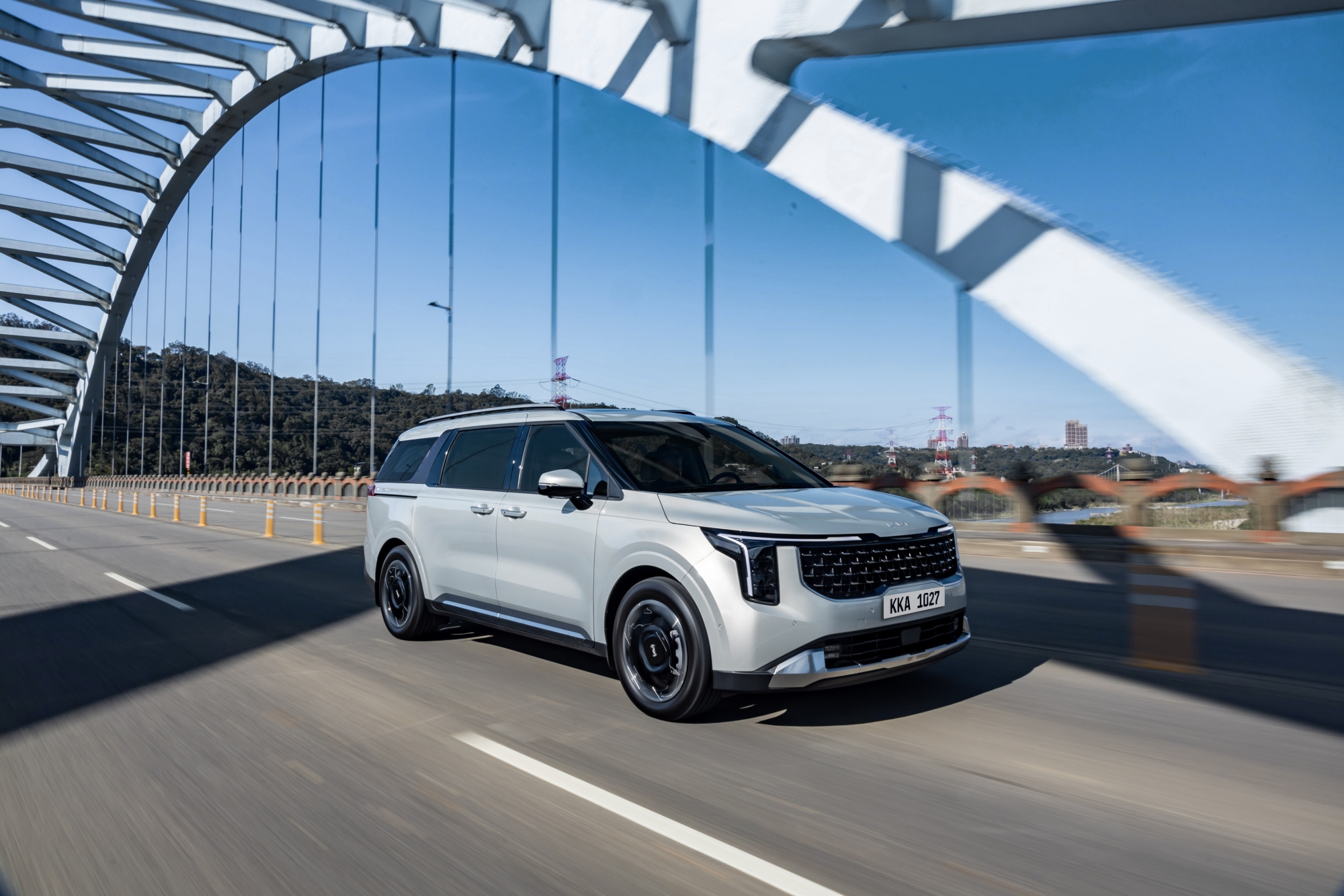 Kia全功能豪華休旅Carnival 連續四年榮獲車訊風雲獎「最佳進口大型MPV」 | SUPERMOTO8