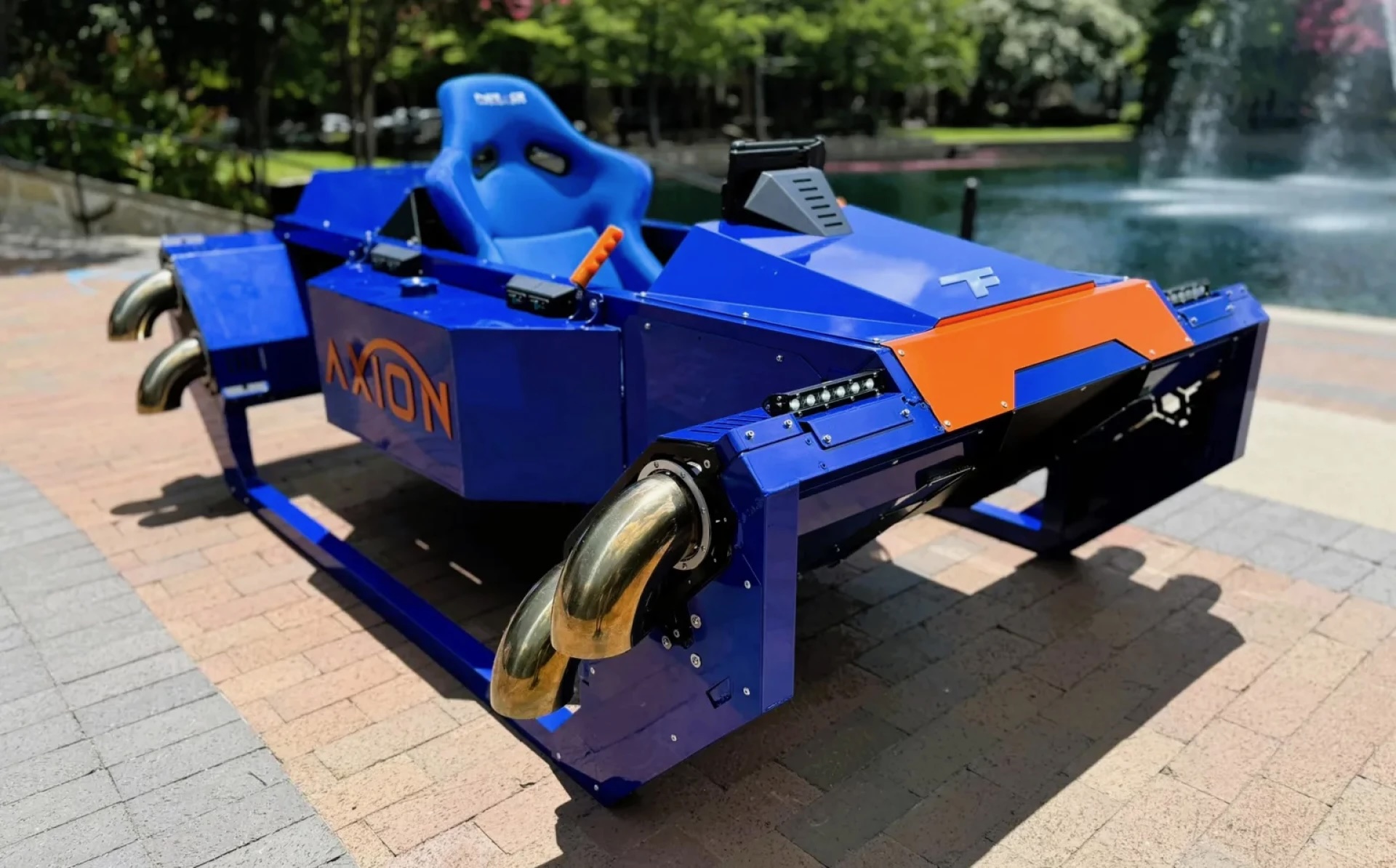 225 km/h 極速、15 分鐘燃油續航、8 顆微型噴射引擎！FusionFlight Axion 垂直起降載人飛行器亮相，售價破 NT ...