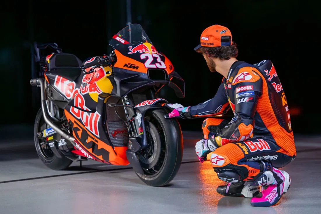 用 3D 列印打造 MotoGP！美國玩家改裝 KTM 1390 變身 RC16 複製車 | SUPERMOTO8