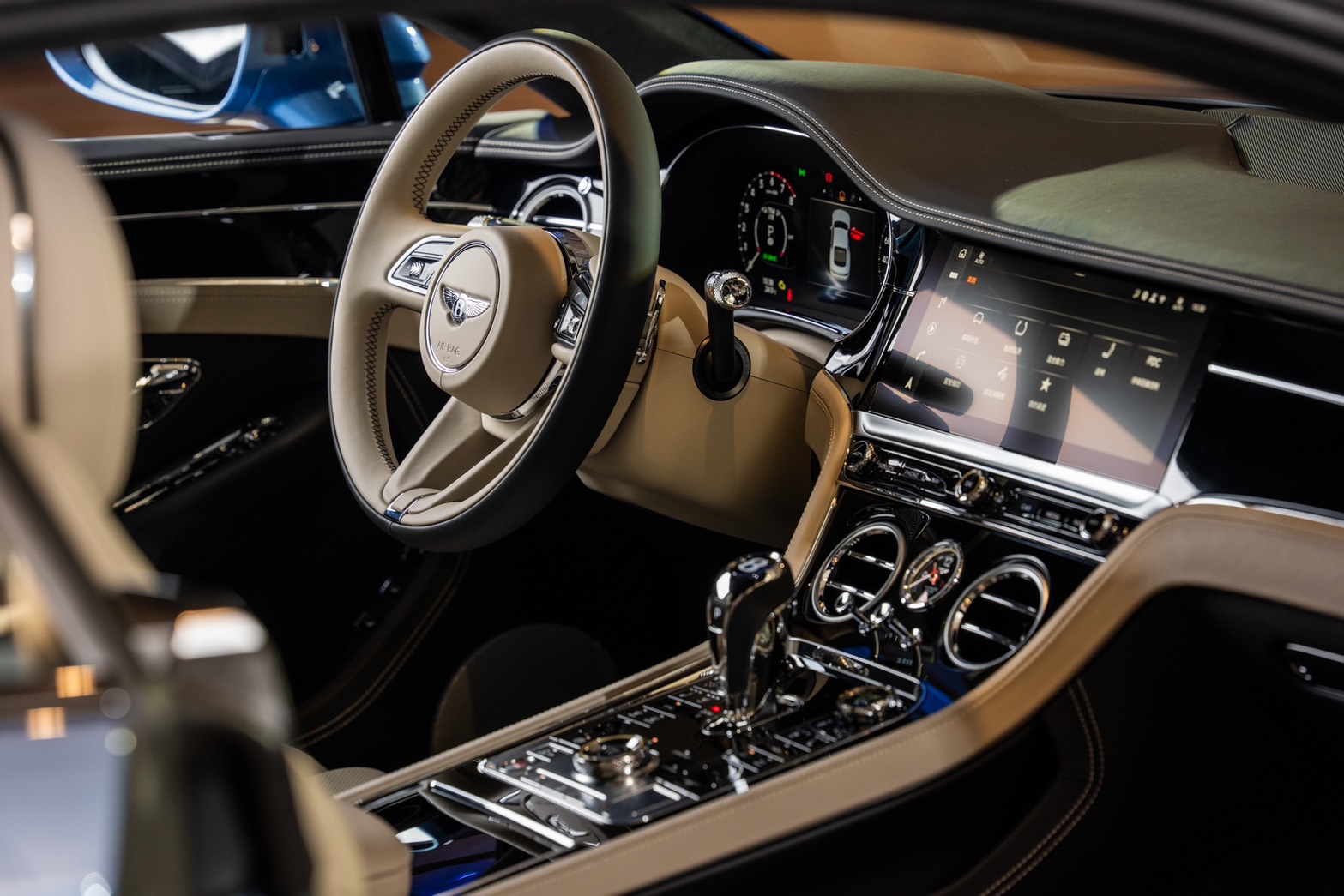 性能與優雅的絕佳平衡 新世代Continental GT與Flying Spur完整Bentley車系陣容 | SUPERMOTO8