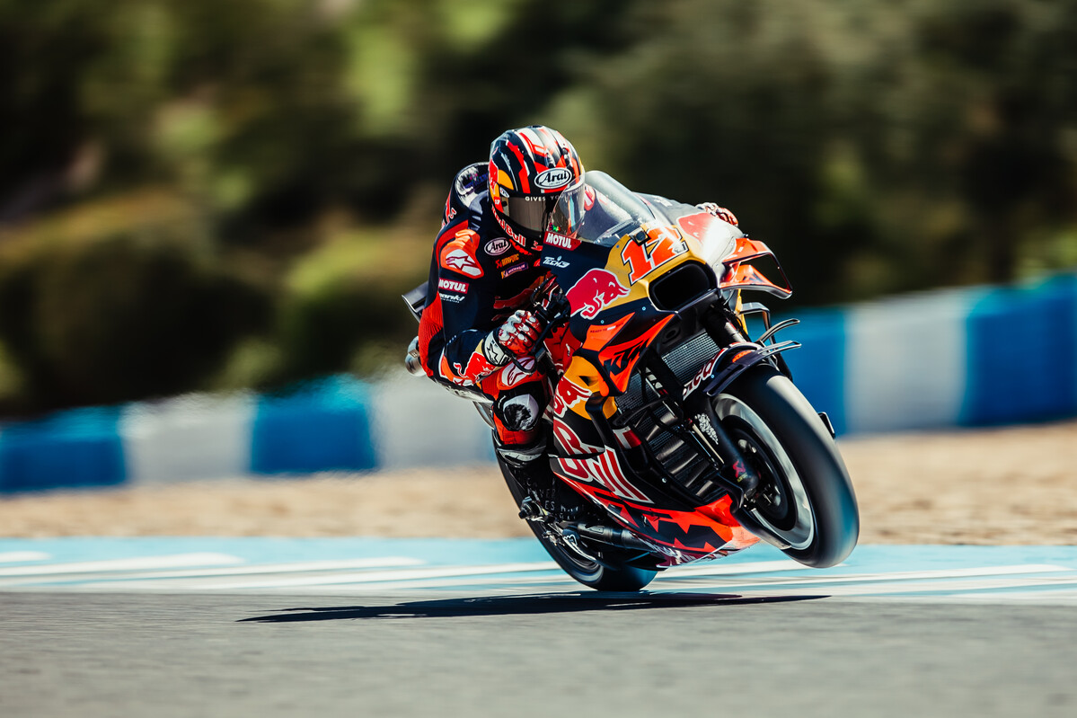 橘色狂牛！Jerez測試賽絕好調，Maverick Vinales「是KTM的標竿車手」！ | SUPERMOTO8