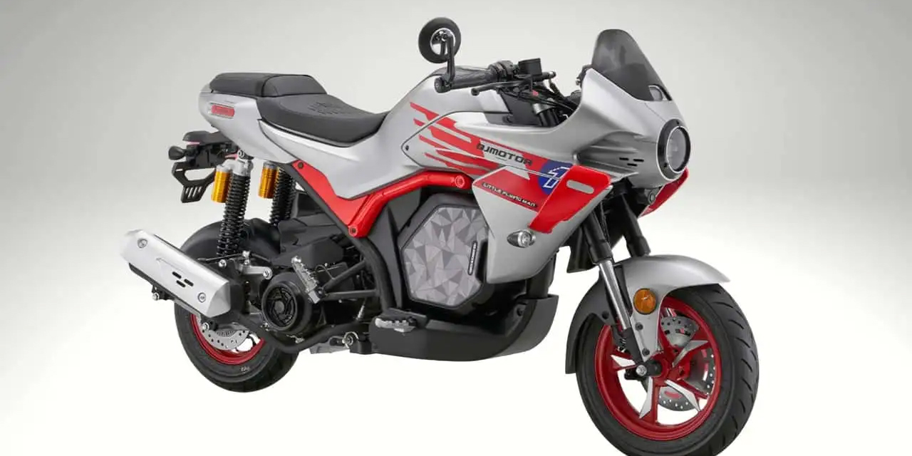 詭異Q版Superveloce？錢江摩托 QJ SRK 125 E 圓燈咖啡速克達海外發表 | SUPERMOTO8