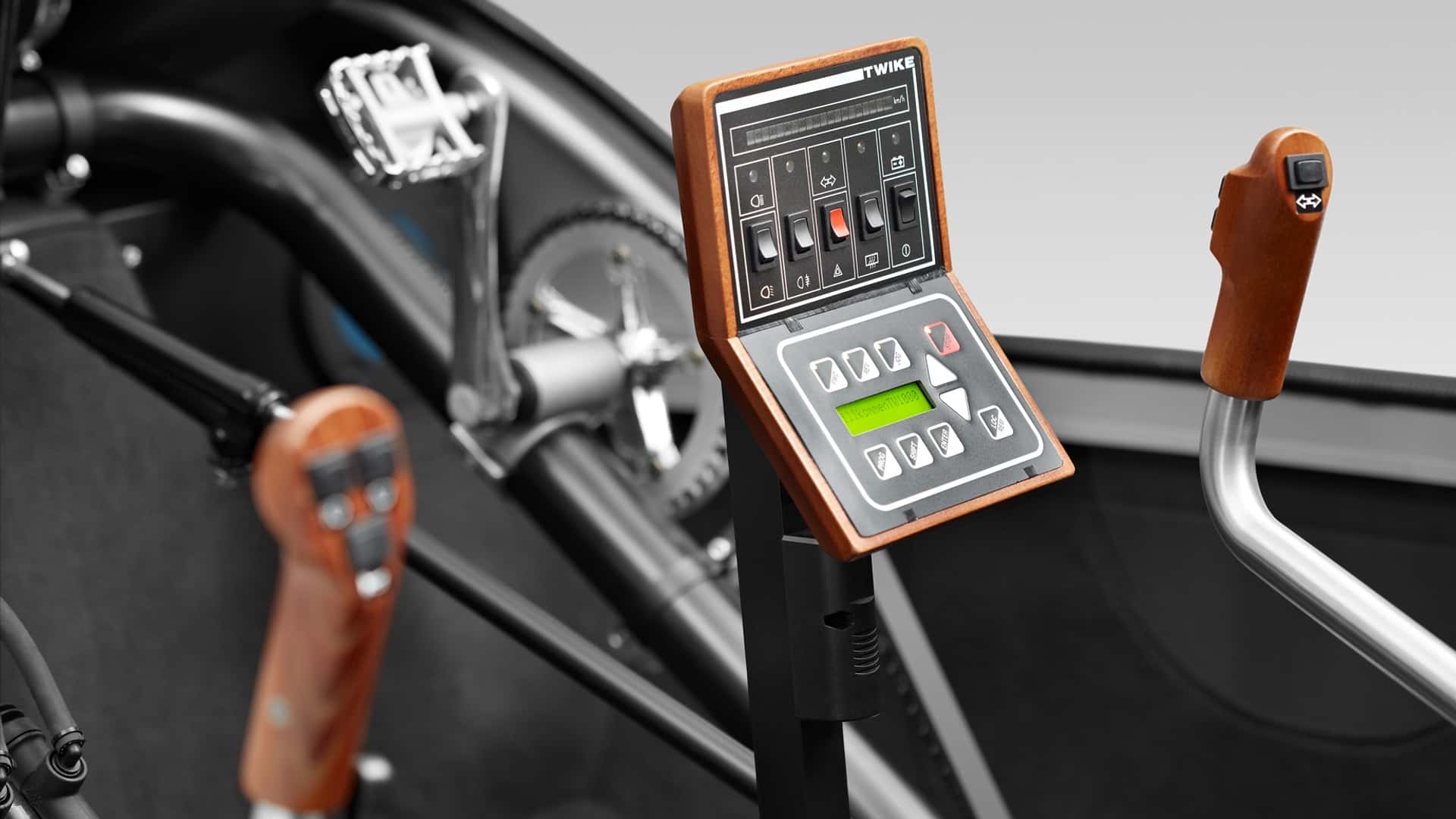 Twike：一種結合了人力和電力的三輪電動車 | SUPERMOTO8